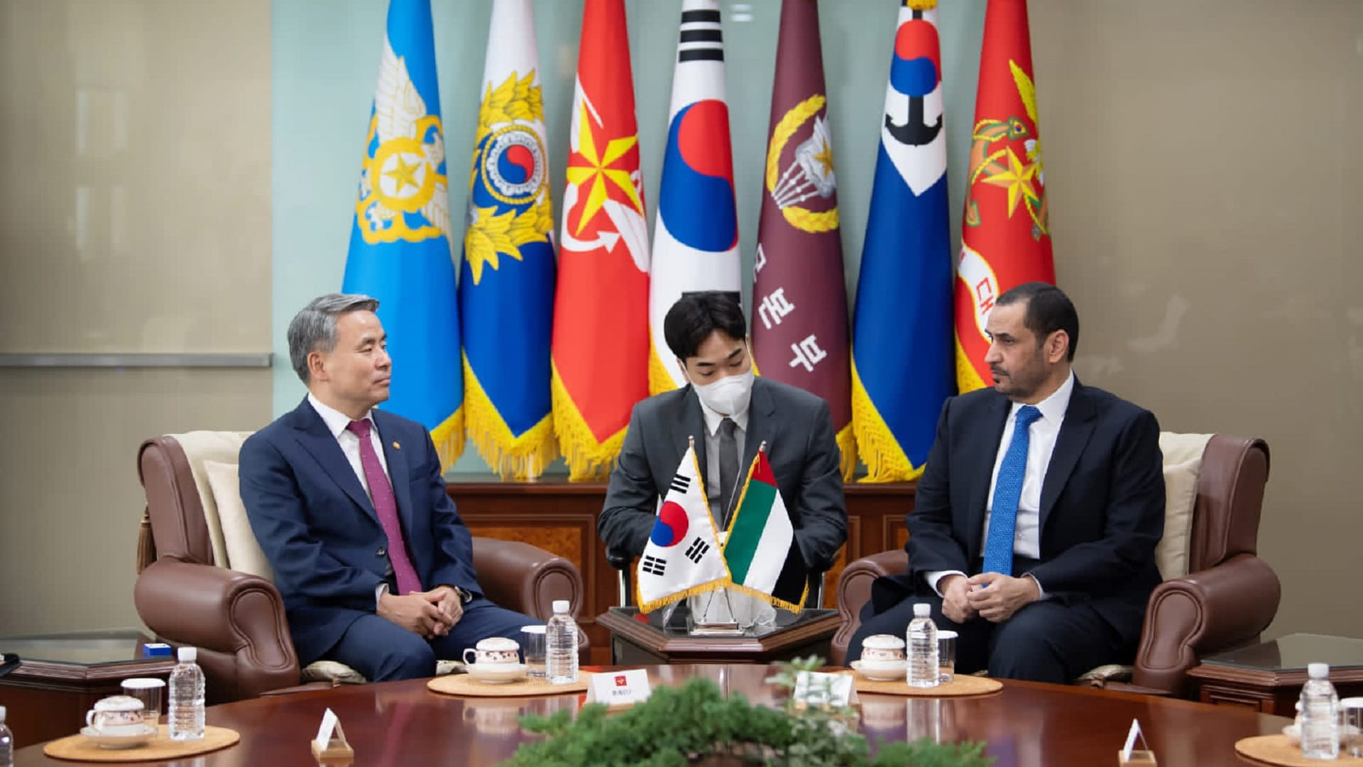Al Dhaheri meets Defence Minister of South Korea