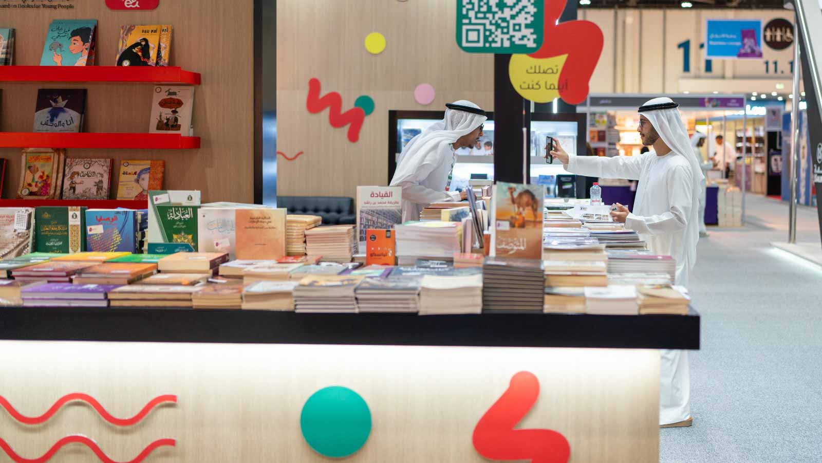 Menassah promotes new Emirati books at book fairs