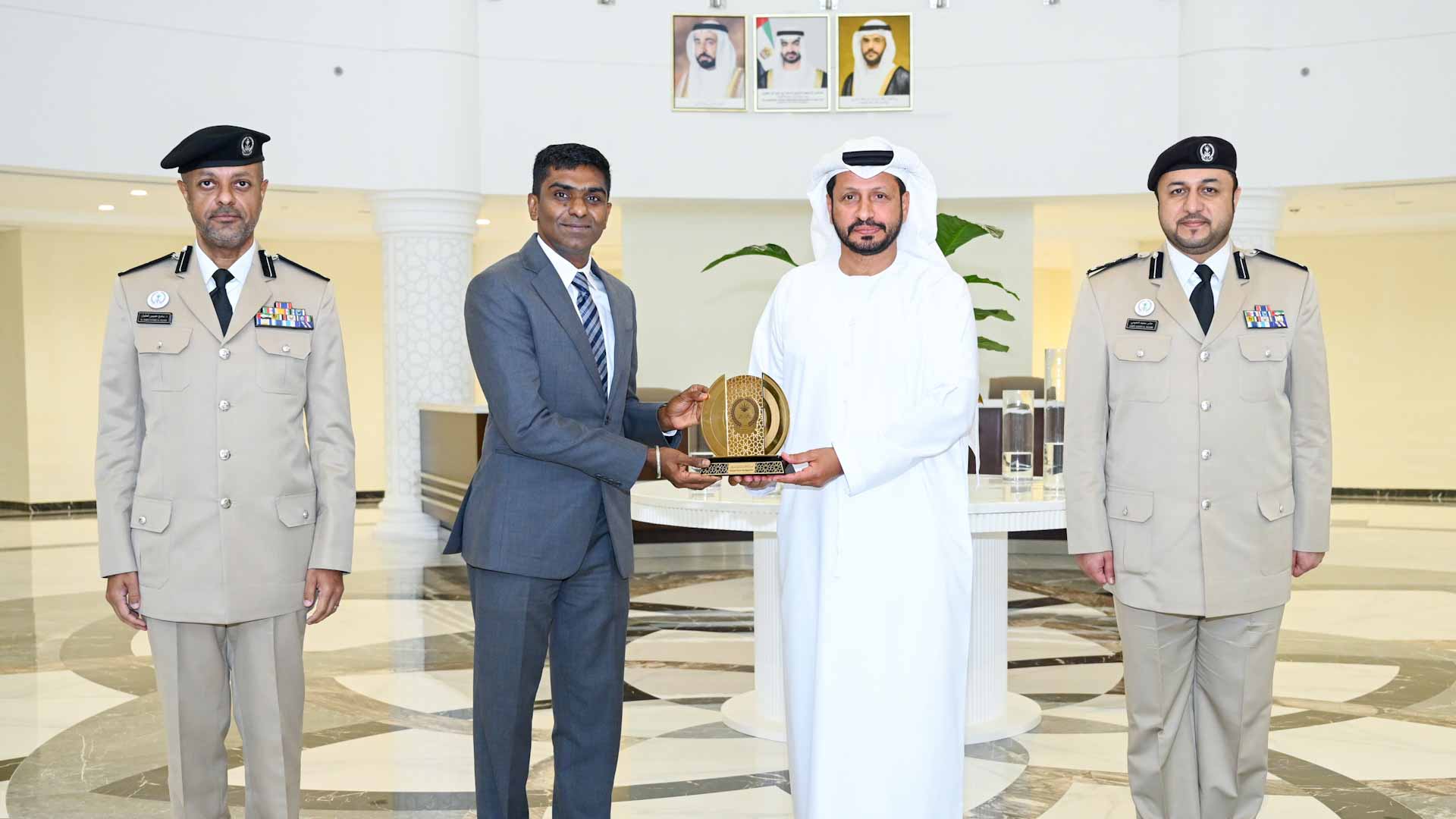 Al Shamsi receives Consul-General of India