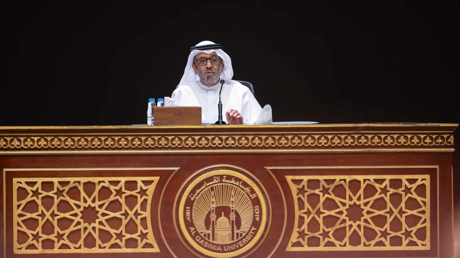 Al Qasimia University hosts lecture on heritage